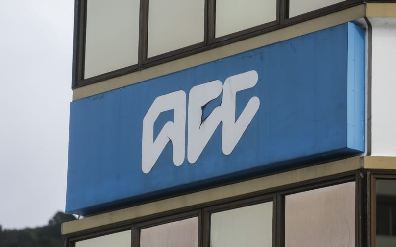 Lawyers question ACC's new policy on perineal tears | RNZ