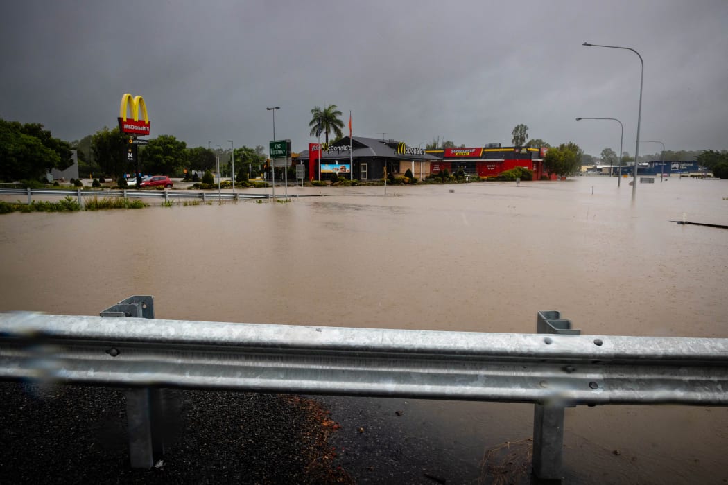 Australia floods kill seven as severe weather pummels Queensland | RNZ News