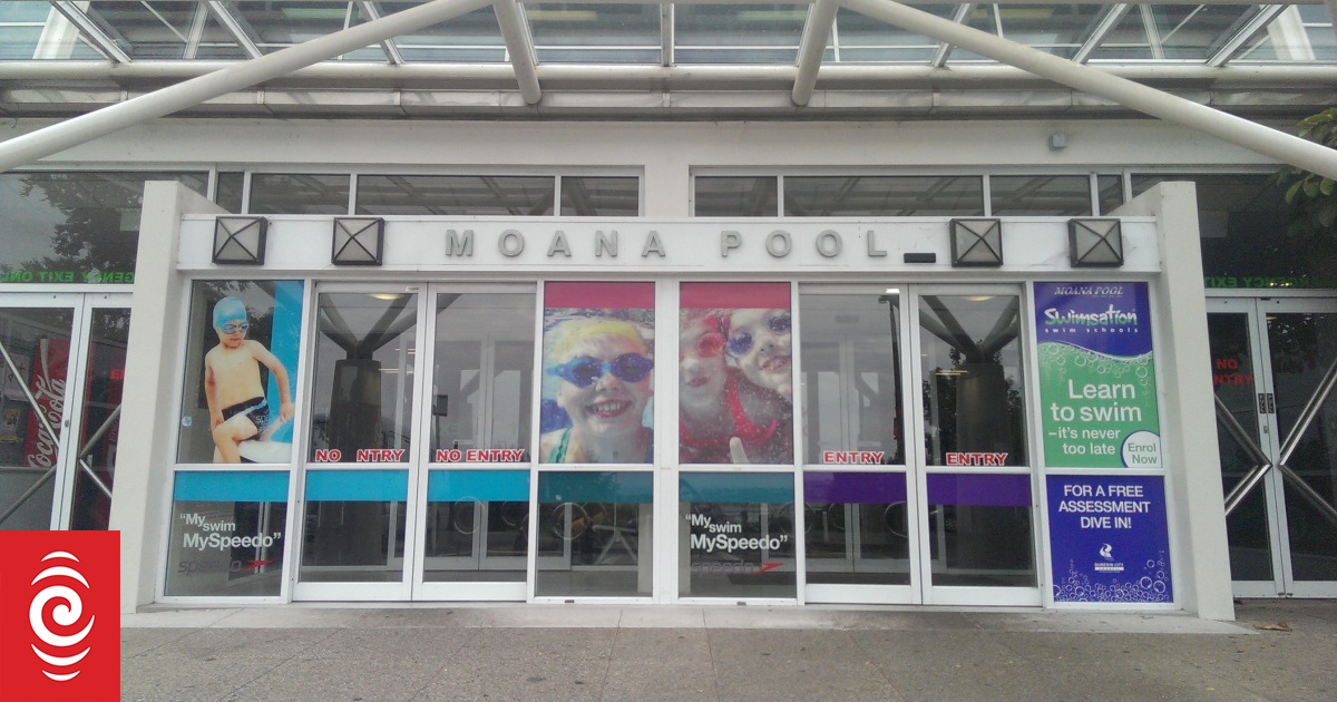 Person in hospital after assault at public pool in Dunedin | RNZ News