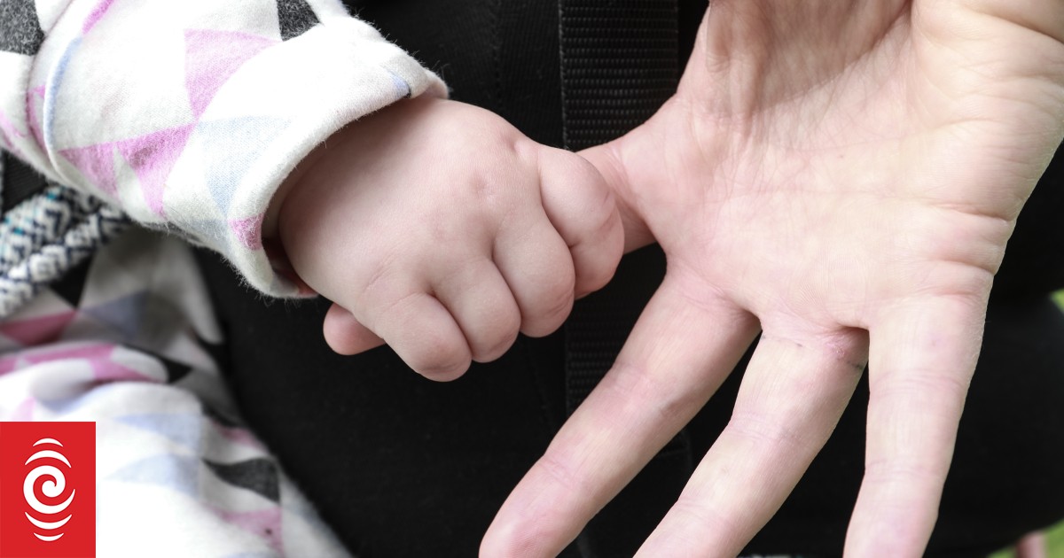 The single parent stigma that should be consigned to history | RNZ