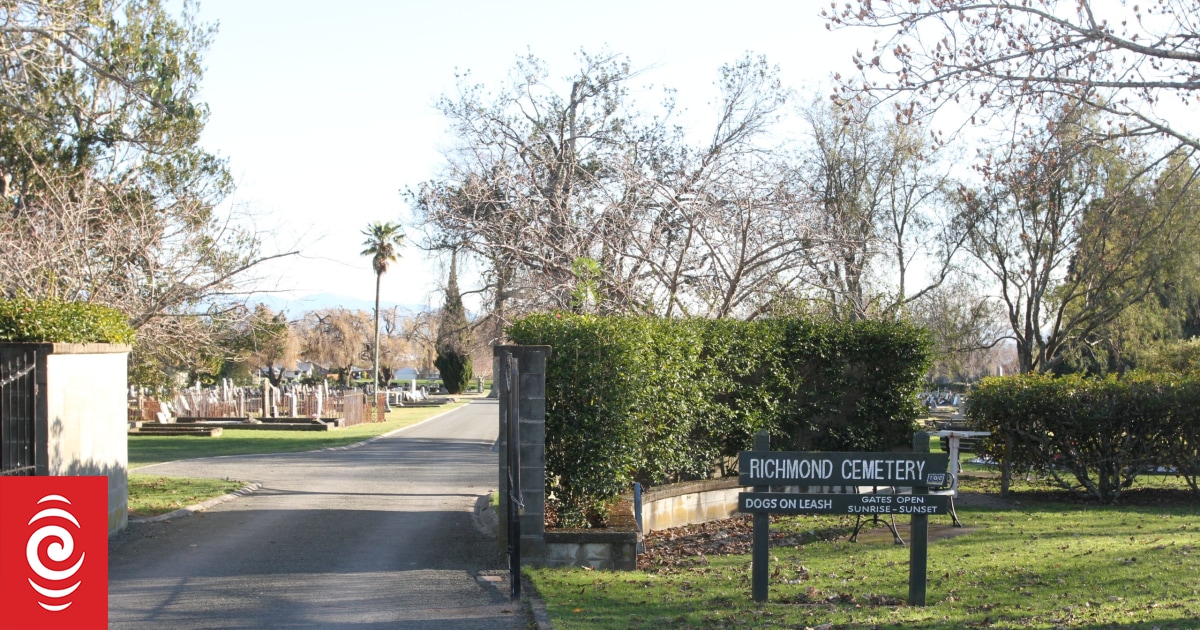 The hunt for a cemetery big enough to last 100 years | RNZ News