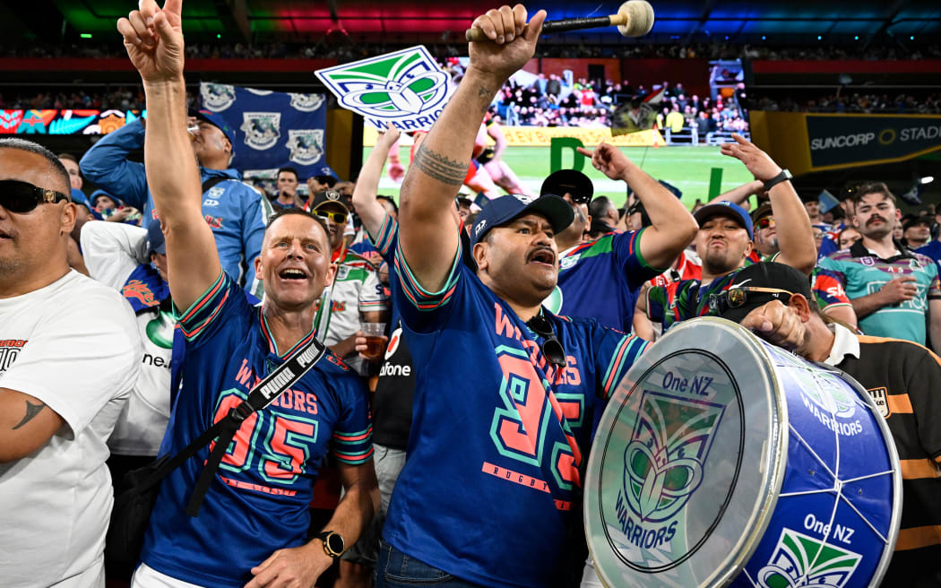 Warriors fans in Brisbane a 'wild swirling outpouring of energy' for ...