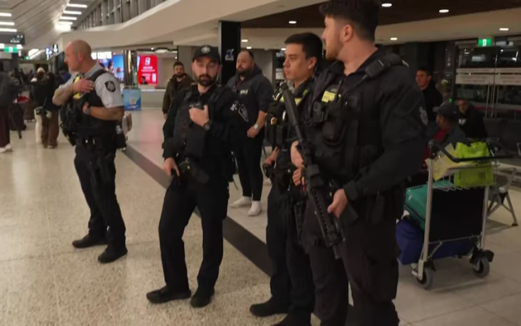 Three ISIS-linked women arrested after arriving back in Australia from ...