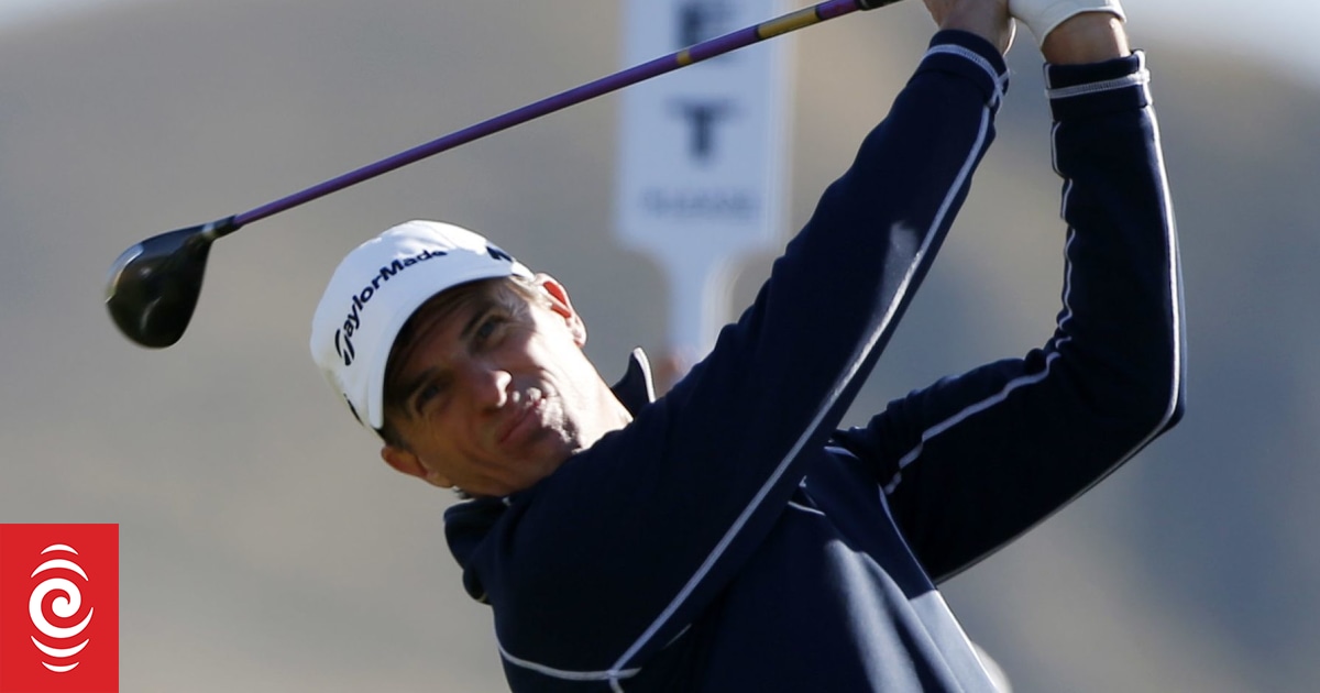 Alker shares lead at season-ending Tour Champions event | RNZ News