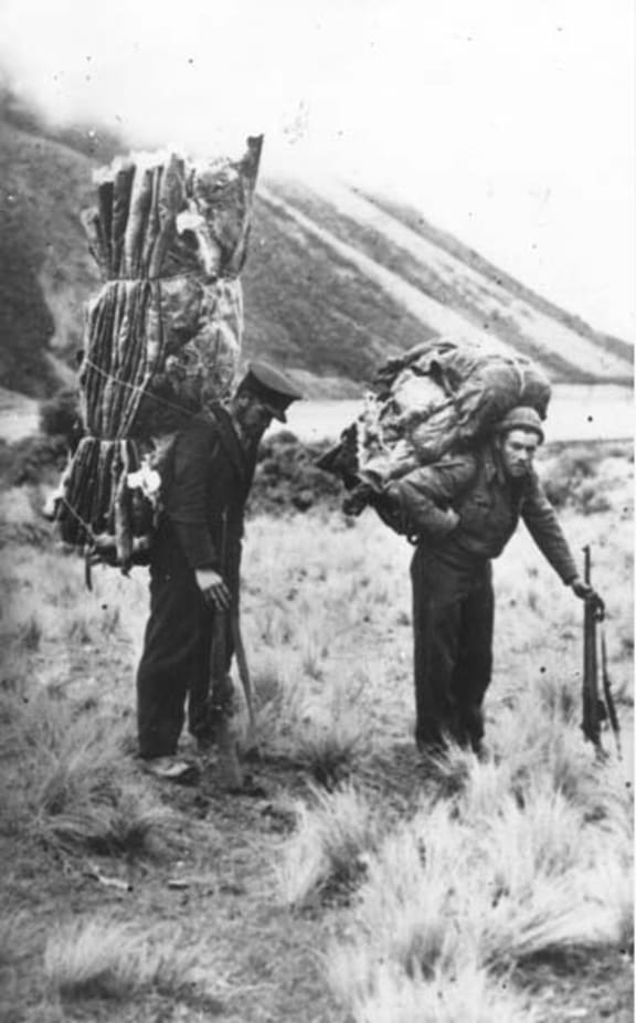 Stalking the hills - the history of deer cullers | RNZ