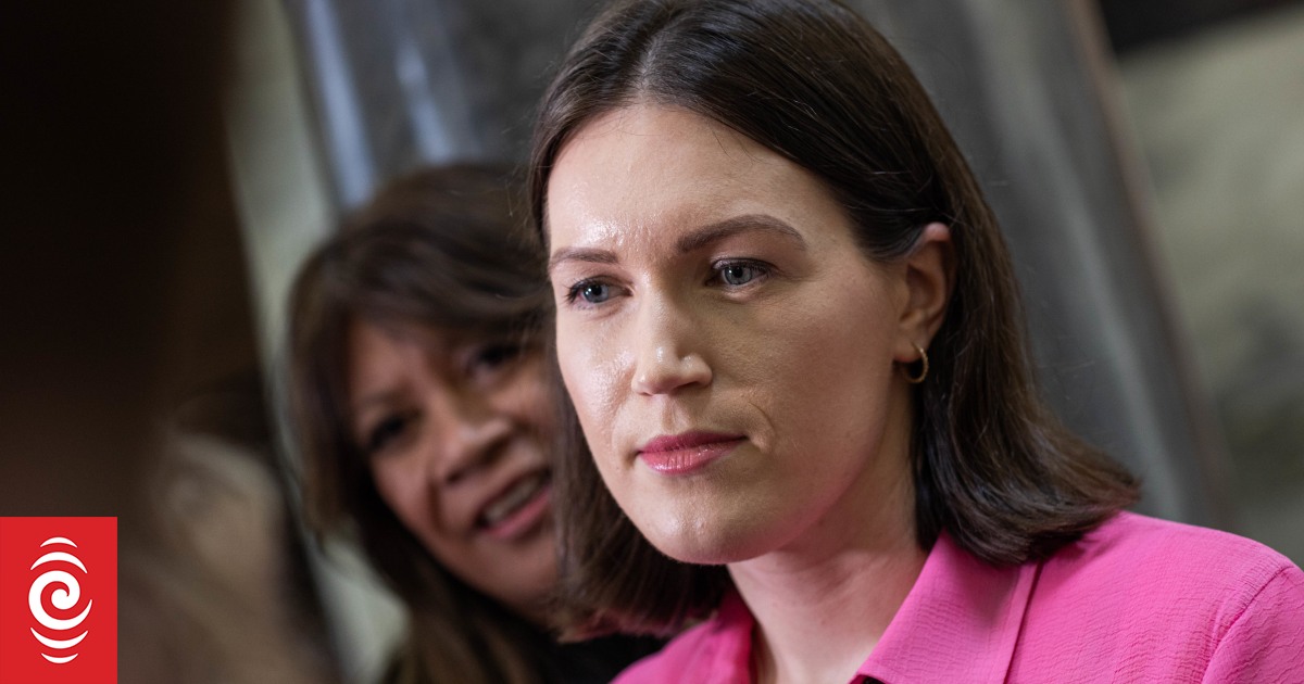 What's the deal with sick leave changes? | RNZ News