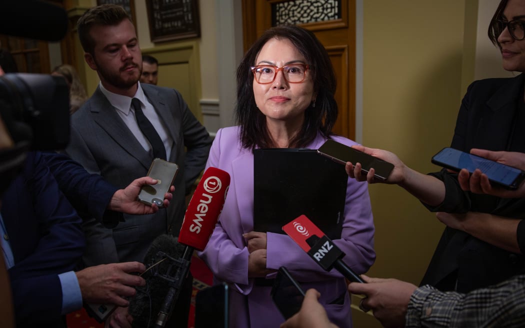 Aces in their places: Luxon plays coy over ministers' competence | RNZ News