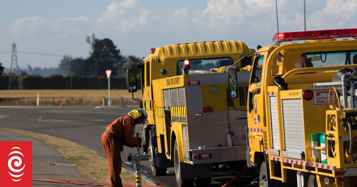 Large Rolleston fire contained | RNZ News