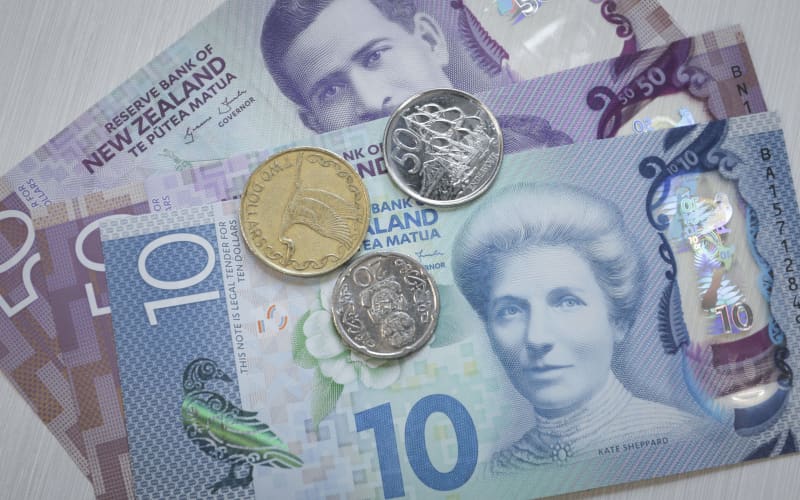 Warning as Working For Families debt increases by more than $42m | RNZ