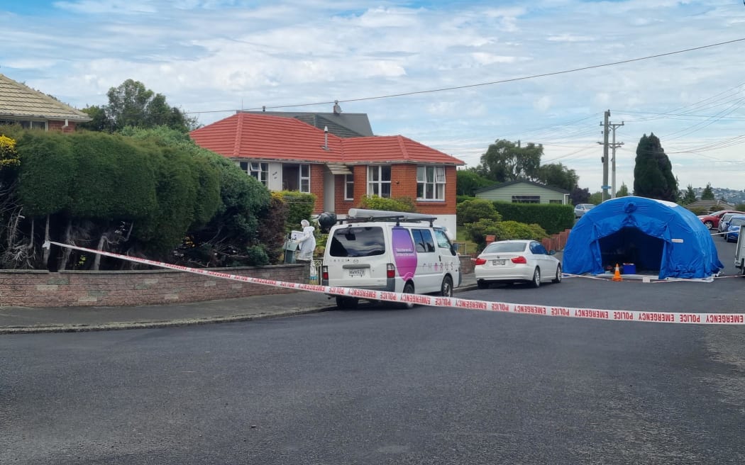 Body of man thought to have been at Dunedin house for some time | RNZ News