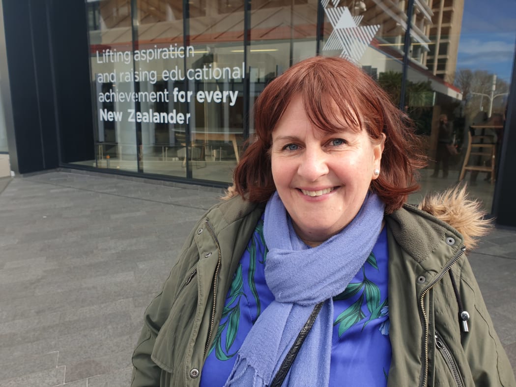 Primary, intermediate principals deliver warning letters to Education ...