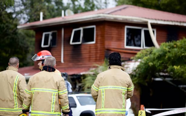 Whānau pay tribute to best friends killed in Hillpark house fire | RNZ