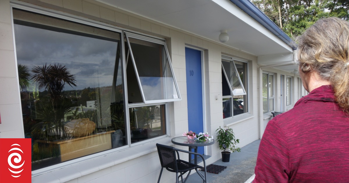 Woman lay dead, undiscovered by mental health services | RNZ News