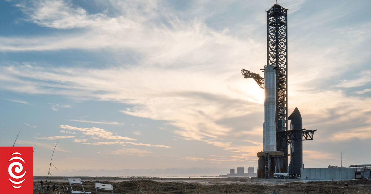240 flights disrupted by Musk's latest Starship failure | RNZ News