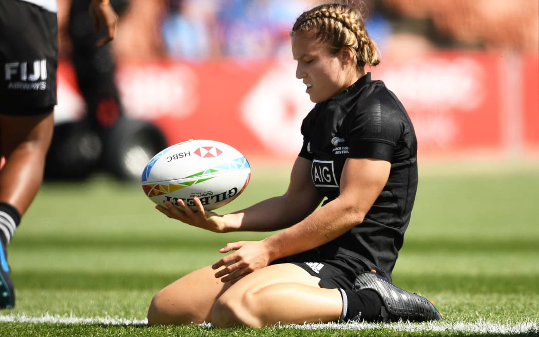 Black Ferns Sevens head to Toulouse on cusp of World Series title | RNZ ...