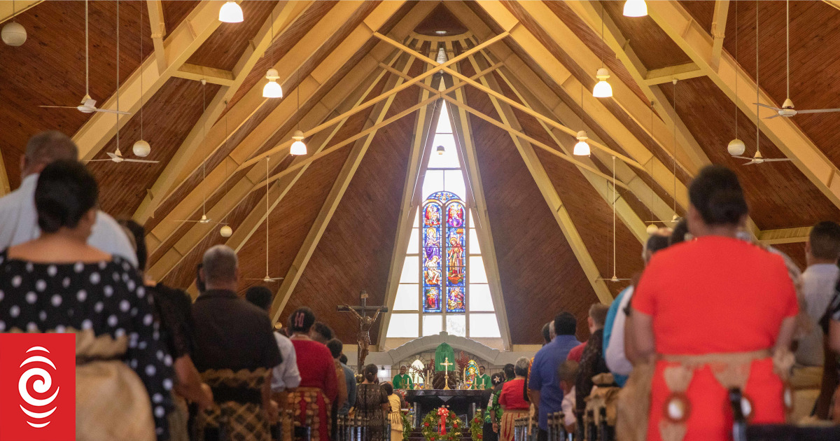 Nomuka evacuees still need housing two years after Tonga volcano | RNZ News