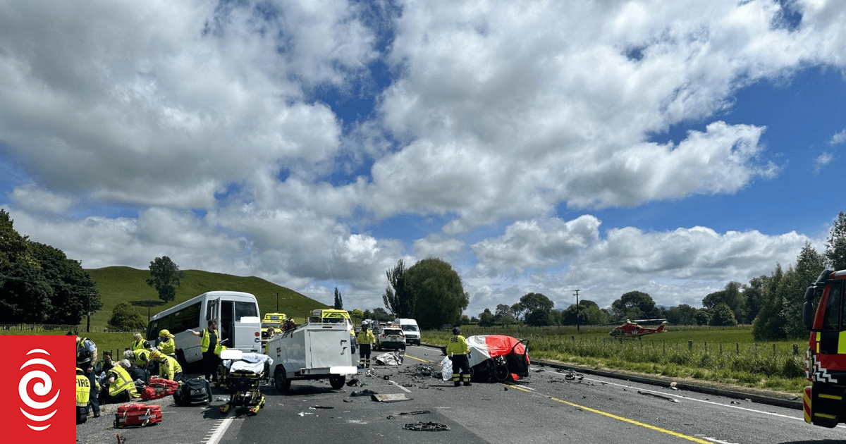 One dead, 14 injured after tourist bus crash closes State Highway 1 ...