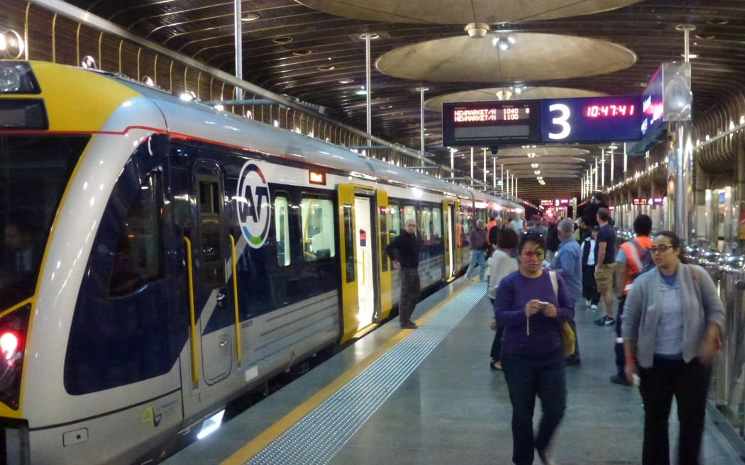 Auckland rail soon to be all electric | RNZ News