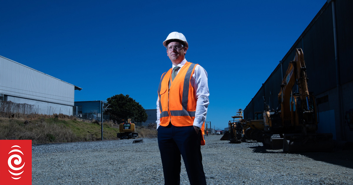 Transport Minister remains silent on cost of Auckland’s Mill Rd project ...
