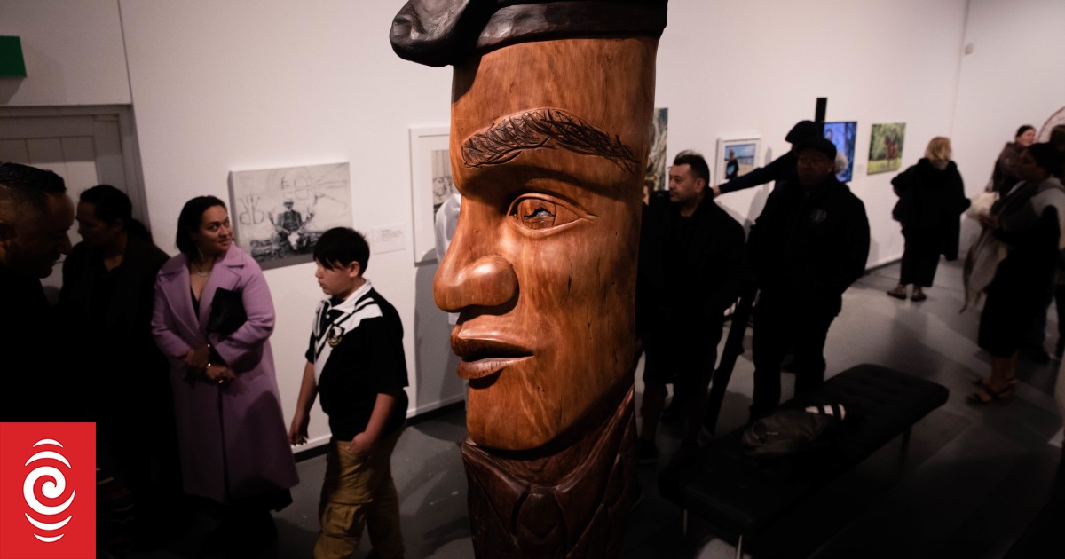 Kiingi Tuheitia Portraiture Award: Winning piece represents links of ...