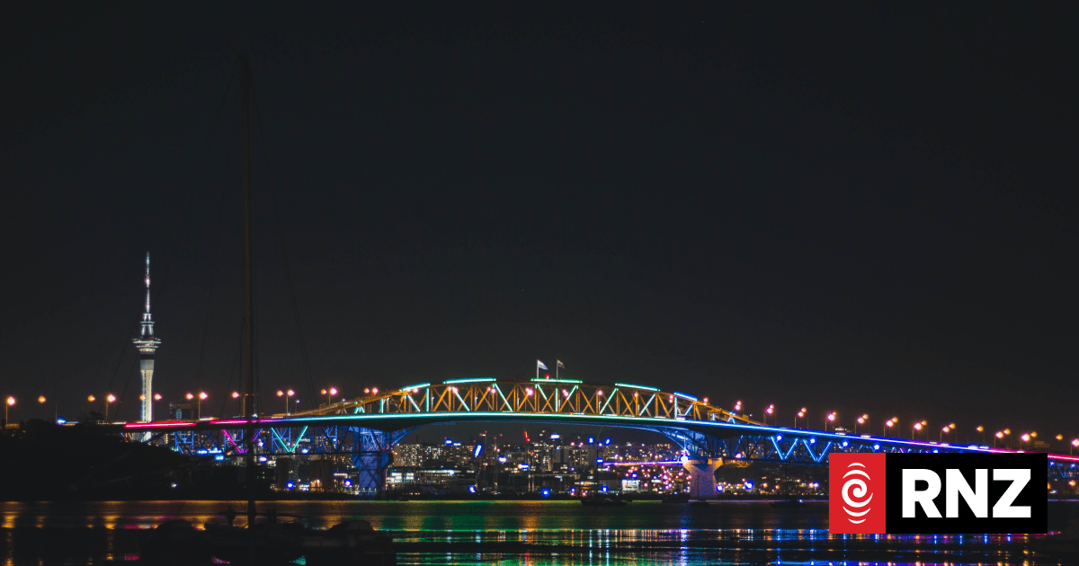 Branding the Harbour Bridge | RNZ