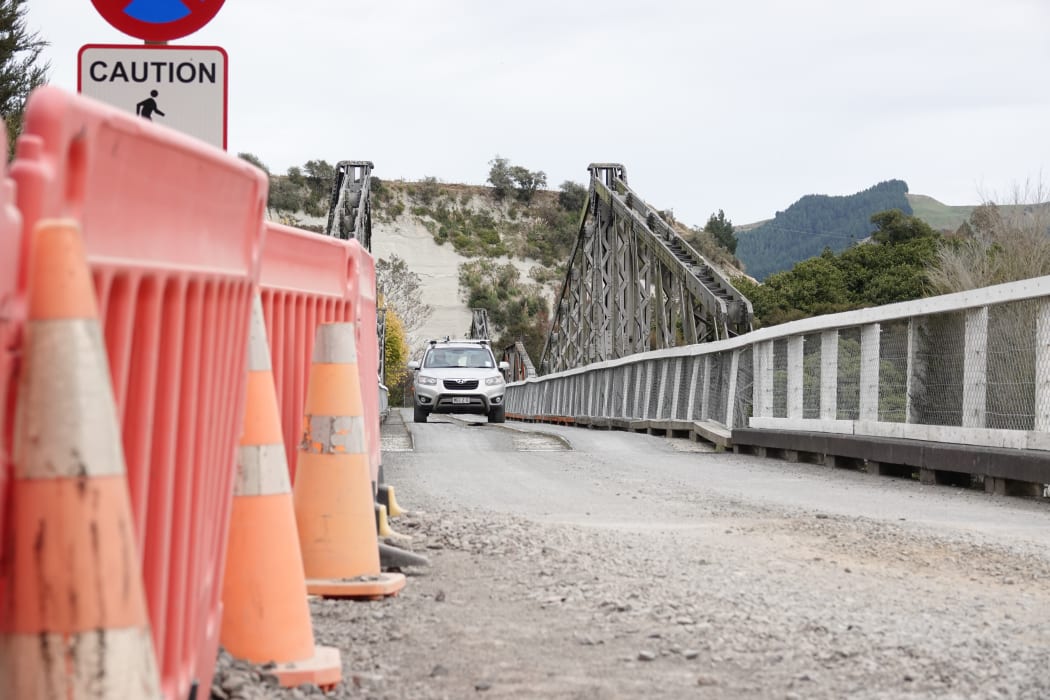 Frustration building over $11m new bridge sitting idle | RNZ News