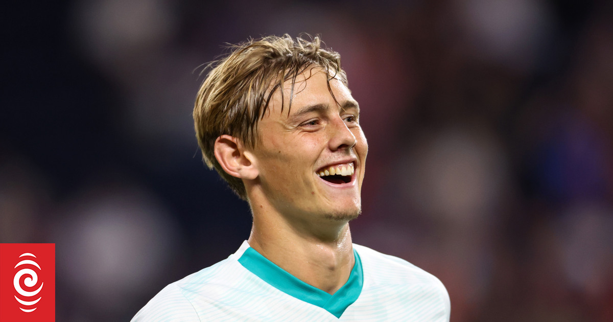 Dramatic finish as the All Whites draw with USA | RNZ News