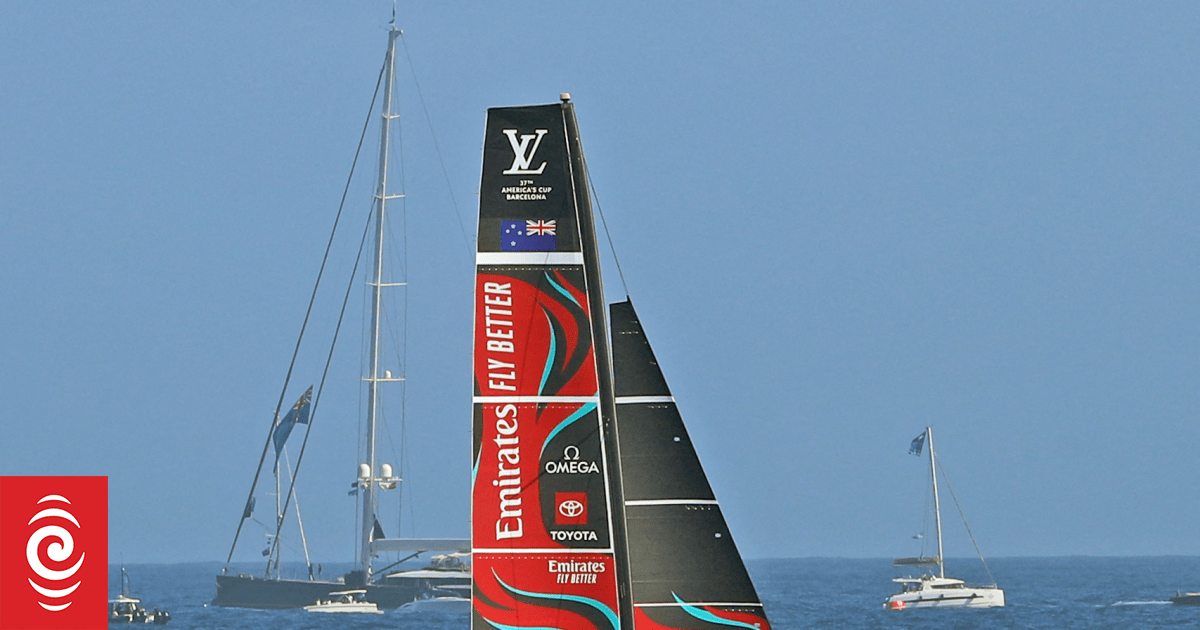 America's Cup: Team NZ wins Auld Mug for third time in a row | RNZ News