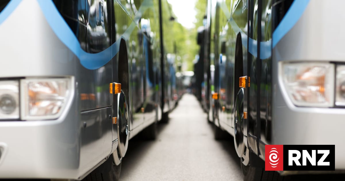 Council-managed buses carry National Party advertising | RNZ