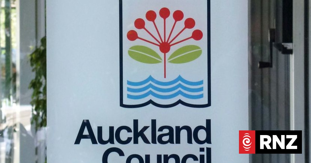 Auckland black budget calls 'alarmist' | RNZ