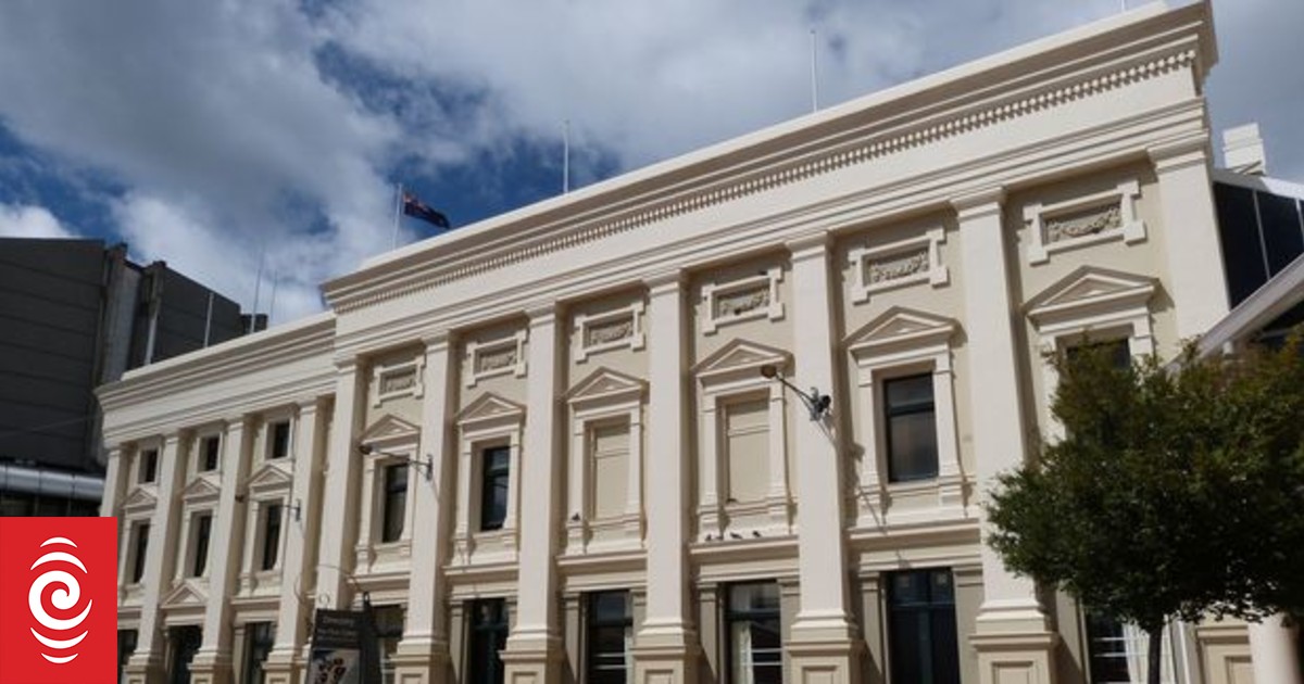 Councillors vote in favour of Town Hall redevelopment | RNZ