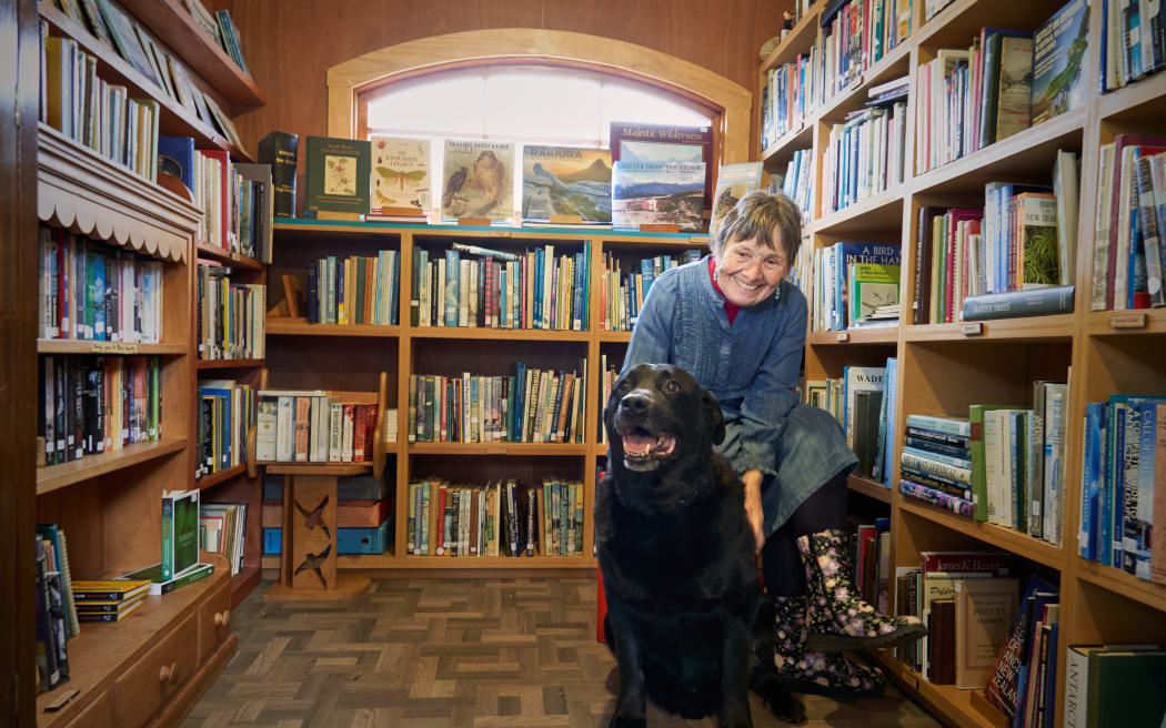 Ruth Shaw: Wee bookshops and huge love for dogs | RNZ