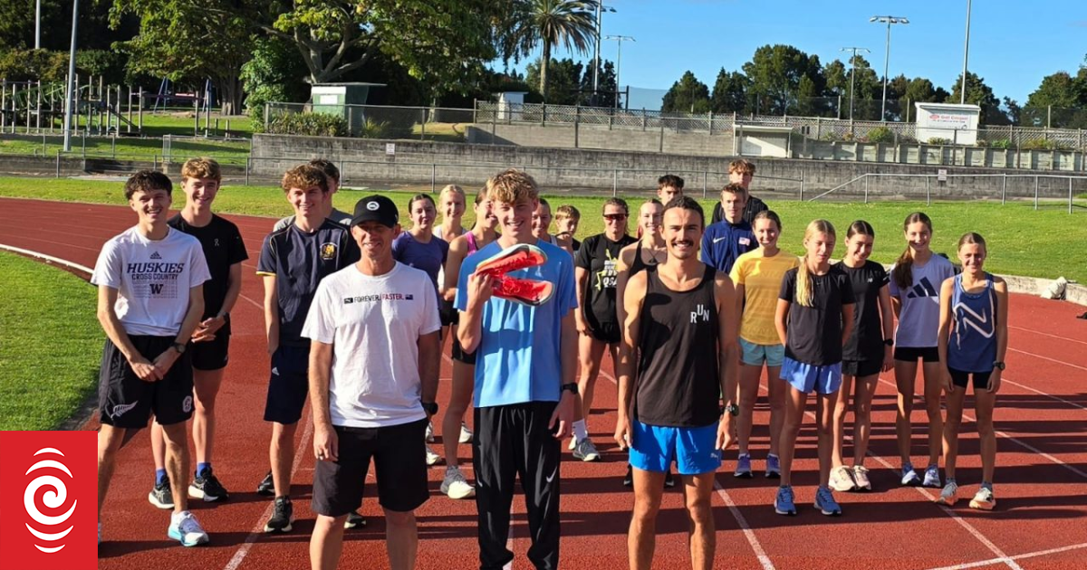 Historic running shoes raise $11k for Sam Ruthe's training mates after ...