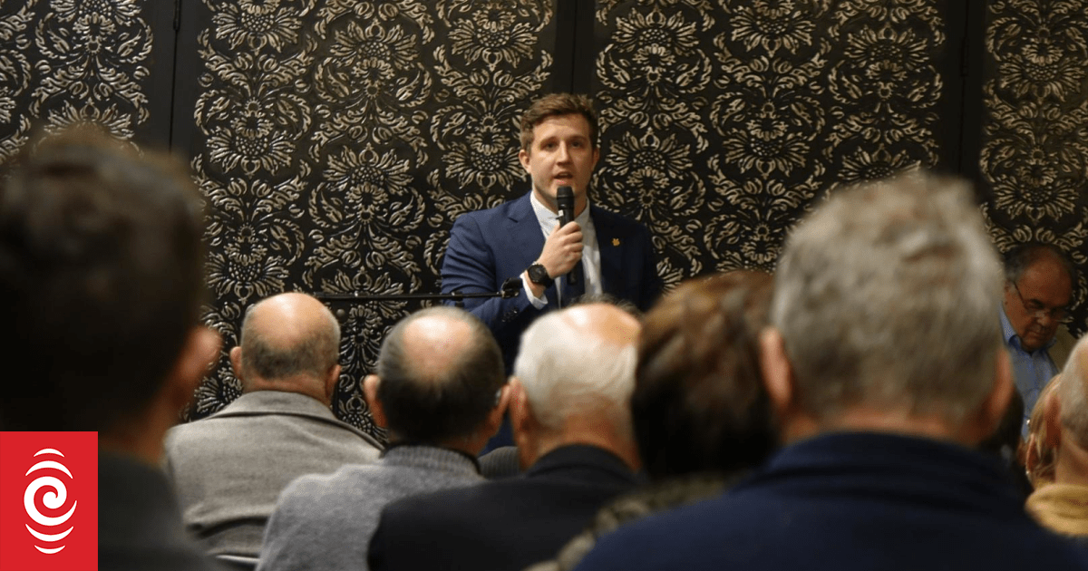 Gore mayoralty: Rates, debt hot topics as Ben Bell, Nicky Davis square ...