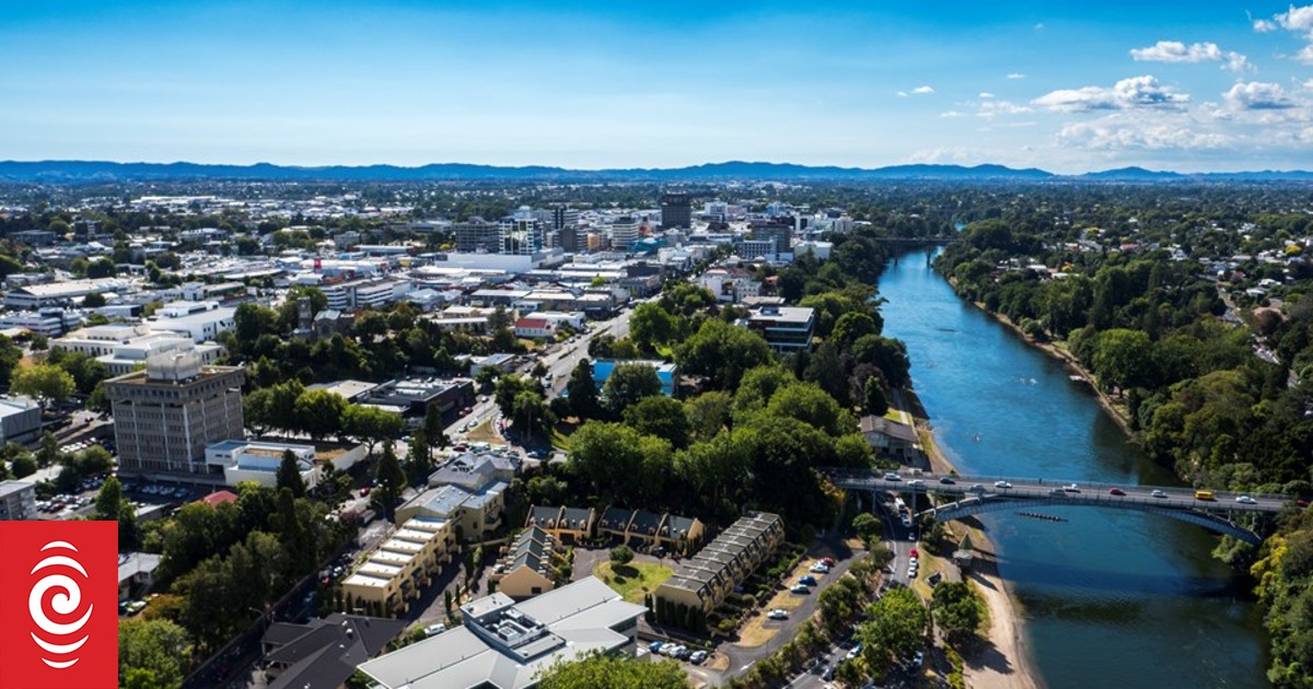 Hamilton council explains costs behind 19.9 percent rate rise | RNZ News