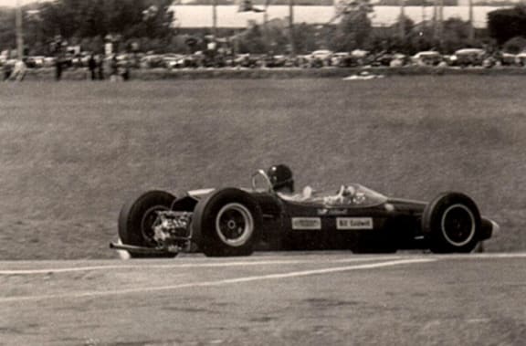 Family Affair, ex-Formula 1 McLaren manager teams up with his 98 year ...