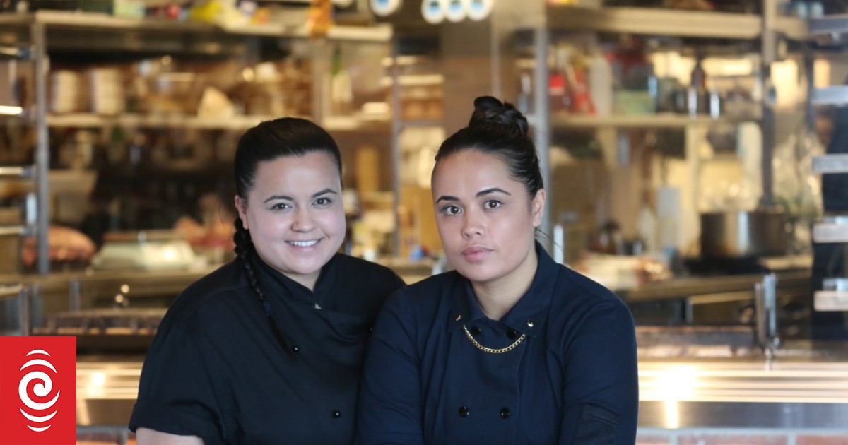 Karena and Kasey Bird take their cooking online | RNZ