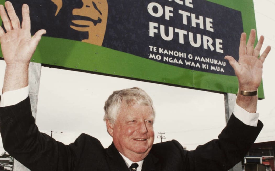 Former Manukau City Mayor Sir Barry Curtis remembered at funeral ...