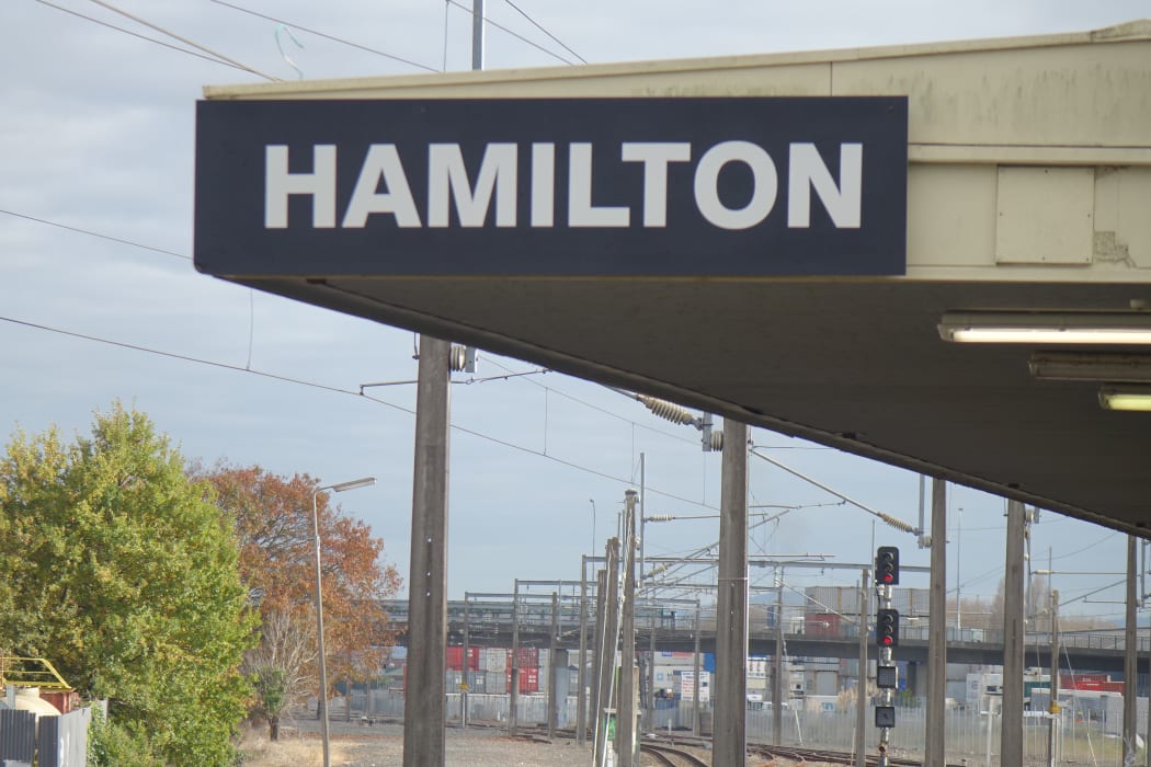 Hamilton-to-Auckland train campaign gathers steam | RNZ News