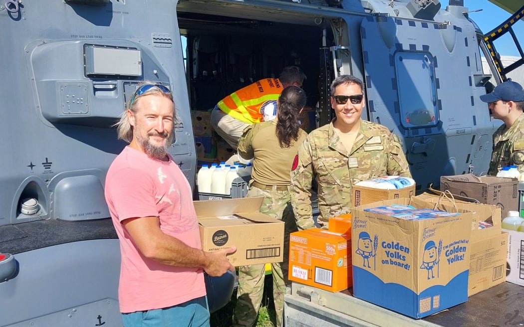 Tairāwhiti Civil Defence troops touch down in flood-damaged East Coast ...