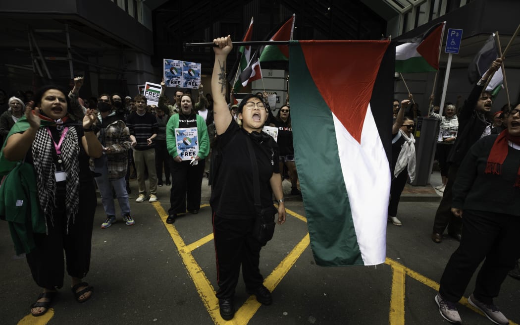 Palestinian supporters protest outside Israeli Embassy in Wellington ...