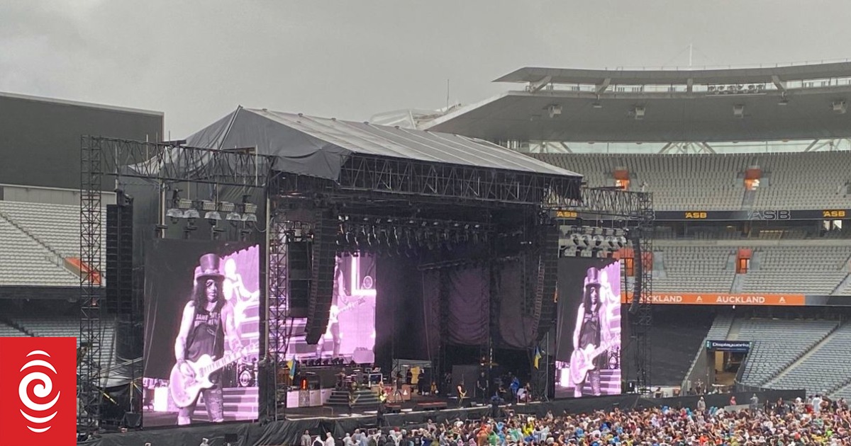 The show must go on: Aucklanders hit by heavy rain ahead of big ...