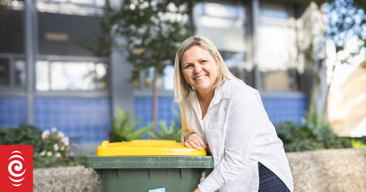 Well-presented bins in Hamilton set to get recognition | RNZ