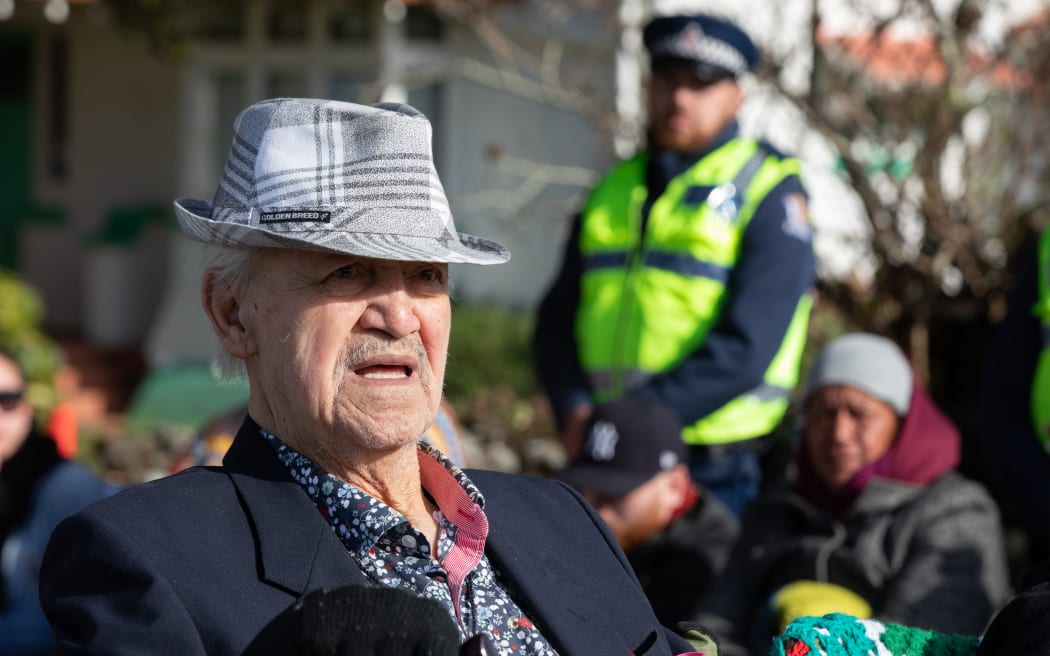 Joe Hawke remembered at tangi as gracious, courageous leader | RNZ News