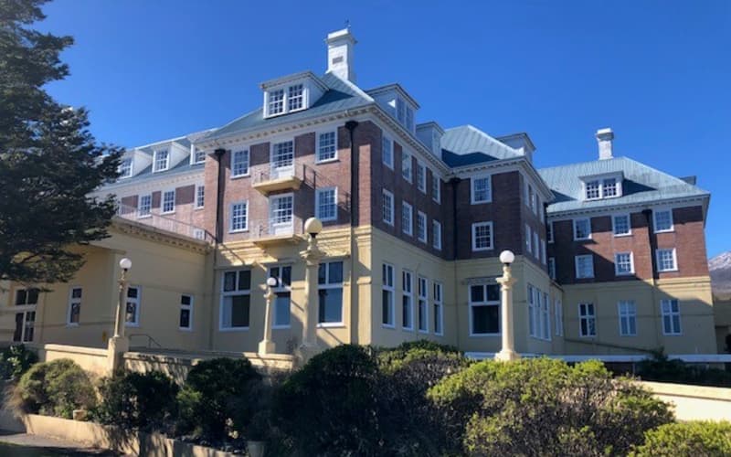 Grand Chateau Tongariro deteriorating despite $2m govt bailout | RNZ