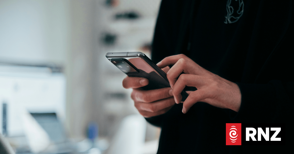 Finfluencers: Too good to be true? | RNZ News