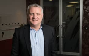 Labour, National tight-lipped on former Kiwi-Chinese MPs' departure | RNZ