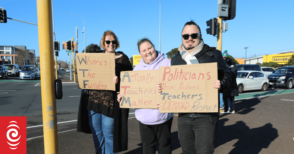 Secondary teachers vote on series of strikes | RNZ News