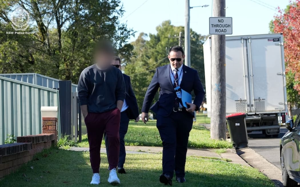 Photographer accused of stealing Bondi terror attack victim Peter ...