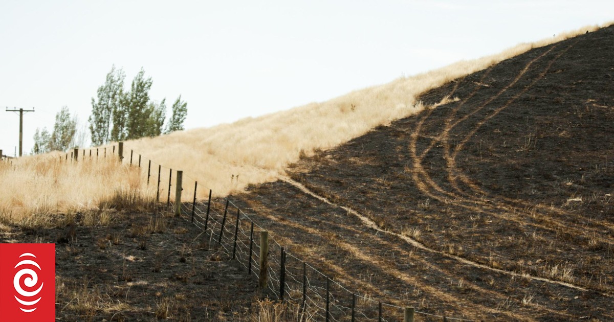 Waikari fire: Waipara residents can return home tonight | RNZ News